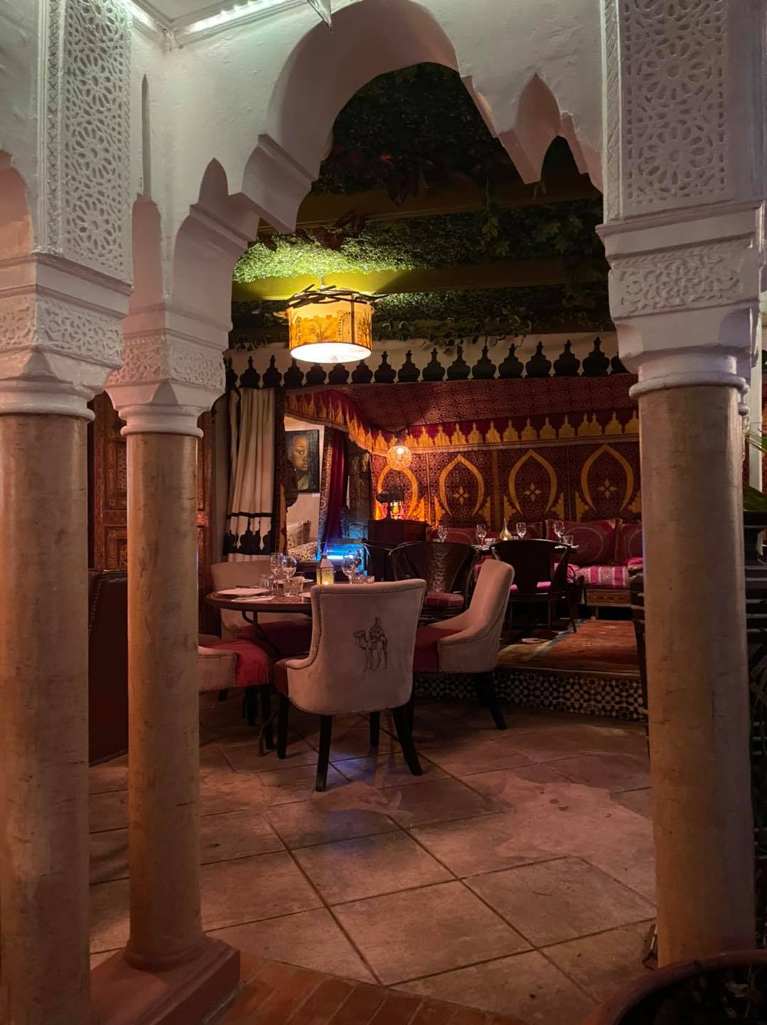 Le Marocain restaurant déguster un bon couscous.